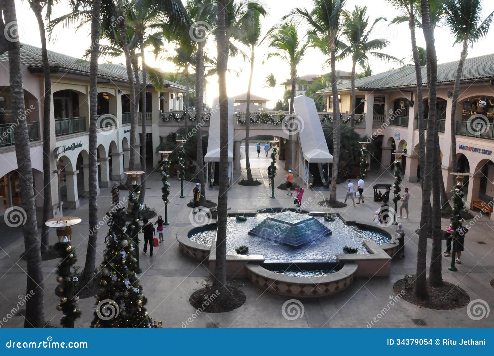 The Shops at Wailea in Hawaii Editorial Stock Image - Image of house ...