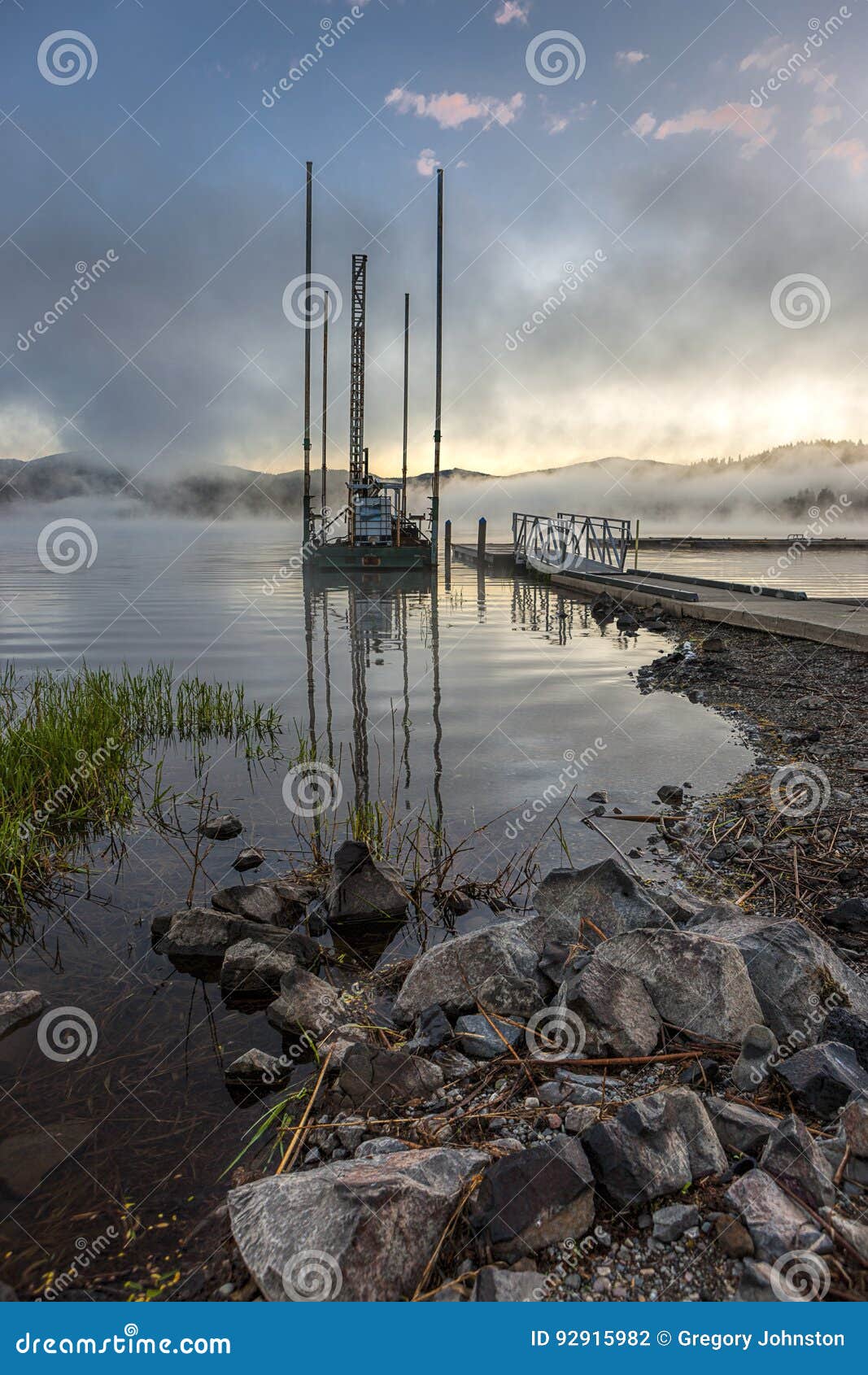 Shore of Hauser Lake, Idaho. Stock Photo - Image of dock, outdoor: 92915982