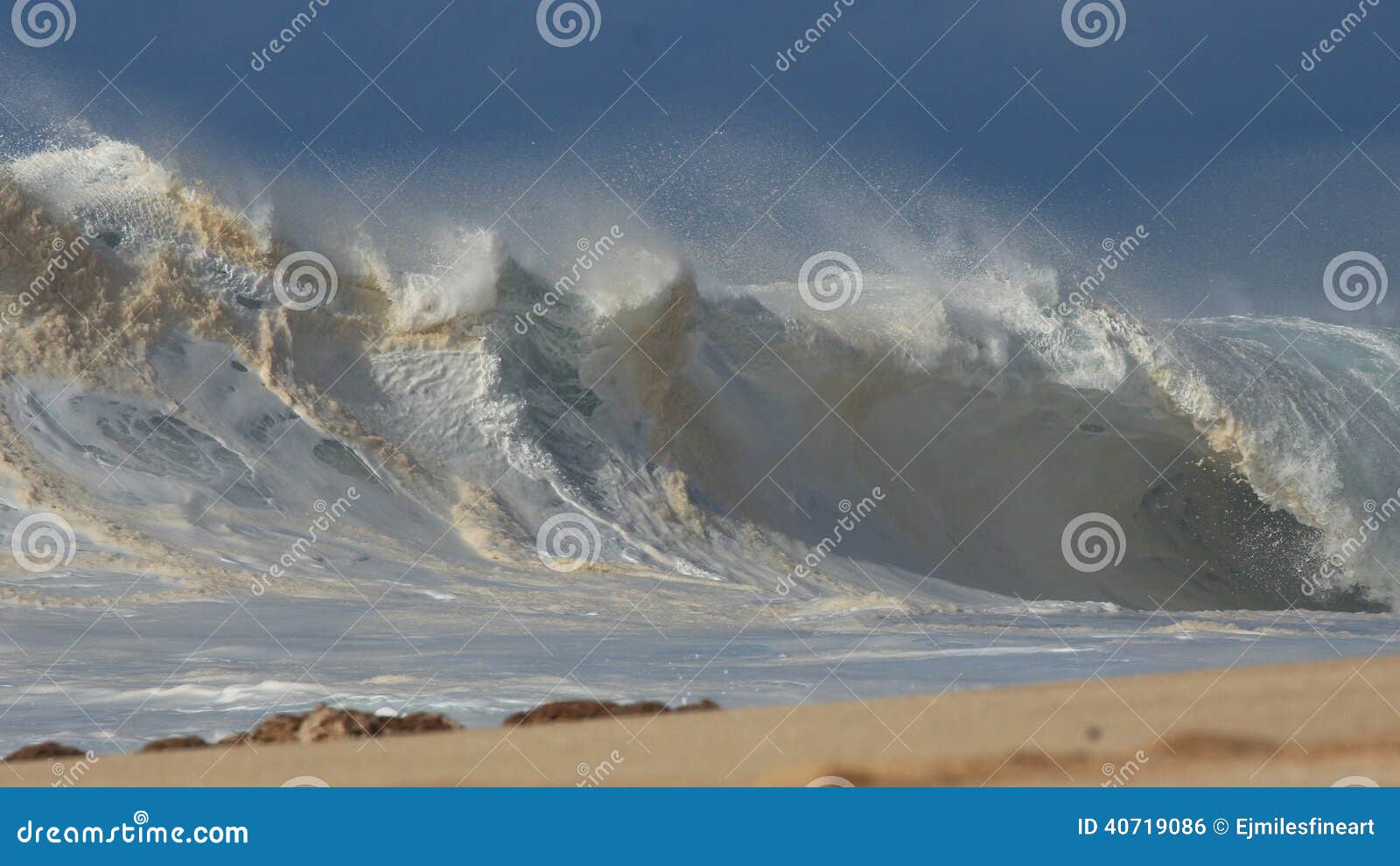 Shorebreak Hawaii S North Shore Stock Photo - Image of motion, beach ...