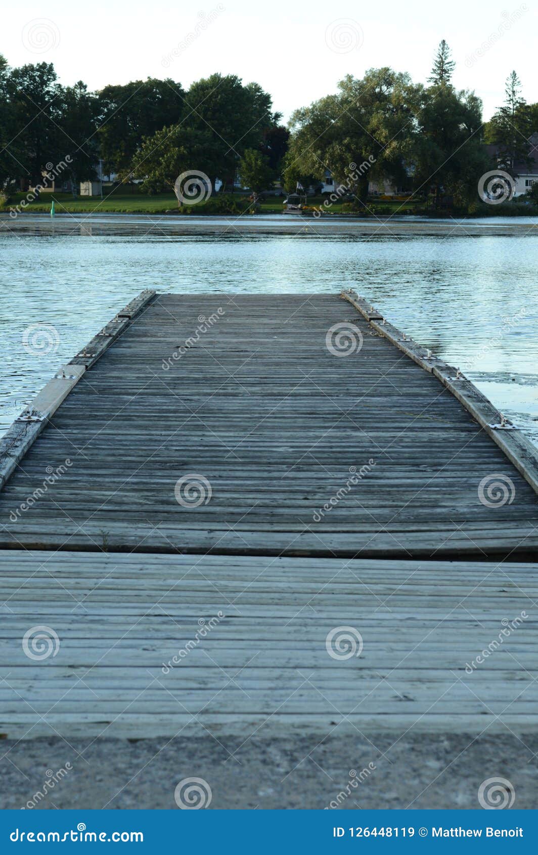 Shoreline Docks stock image. Image of outdoor, horizontal - 126448119