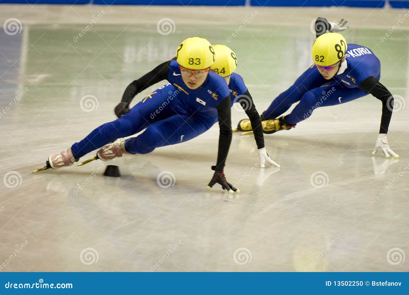 Short Track editorial image. Image of motion, fast, skating - 13502250