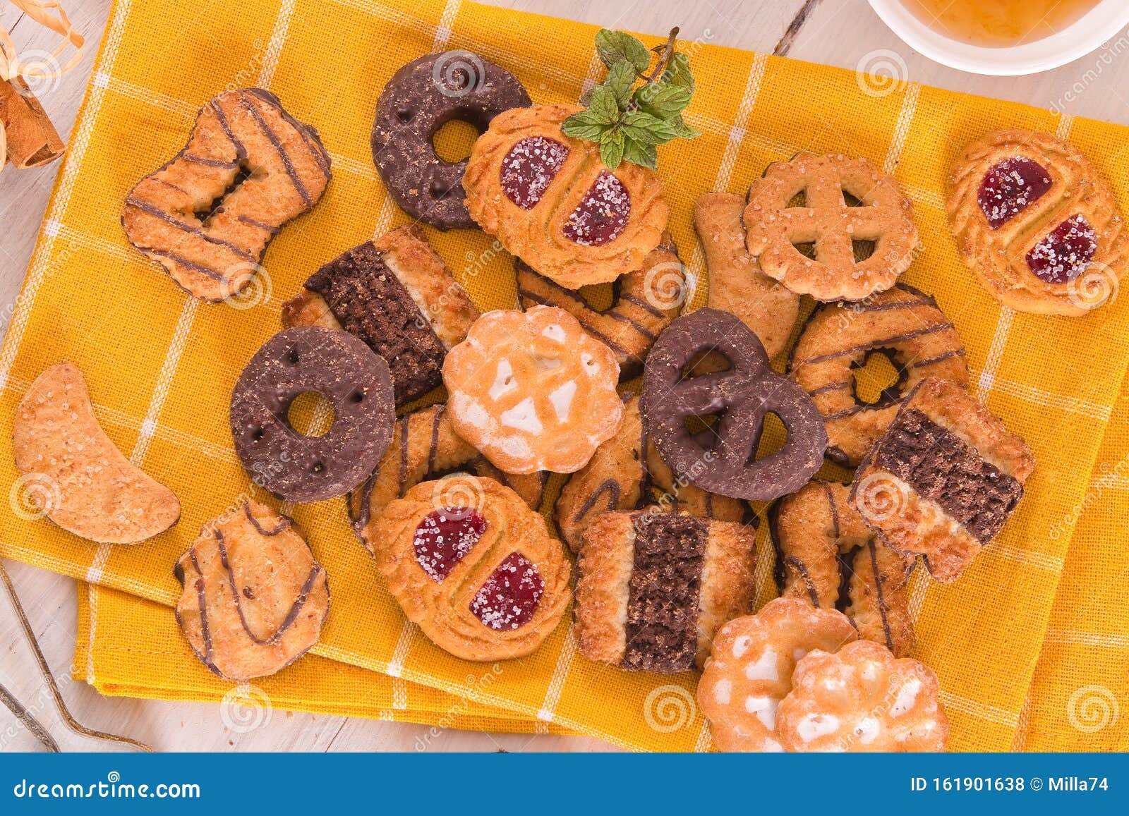 Shortcrust Pastry Biscuits. Stock Photo - Image of biscuit, chocolate ...