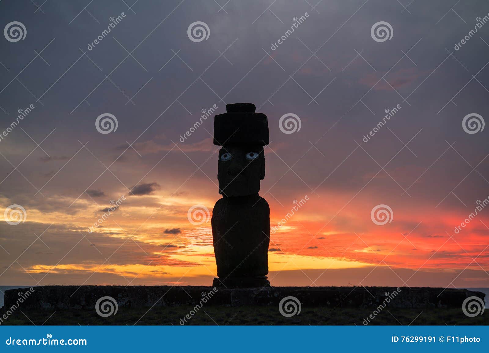 Shot of Moai Statue at Easter Island Stock Image - Image of heritage ...