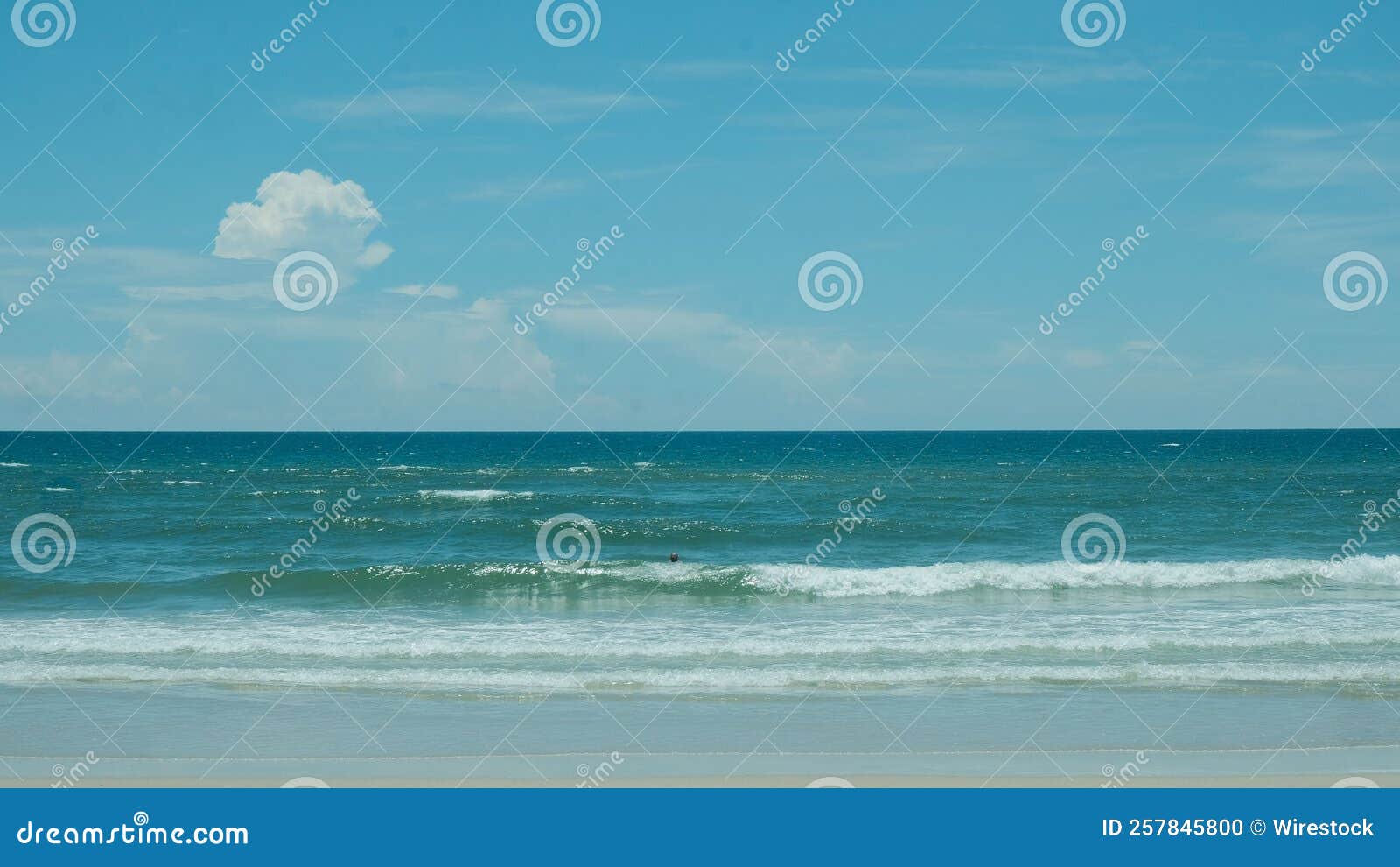 Shot of Ocean Waves Crashing on the Shore Stock Photo - Image of shore ...