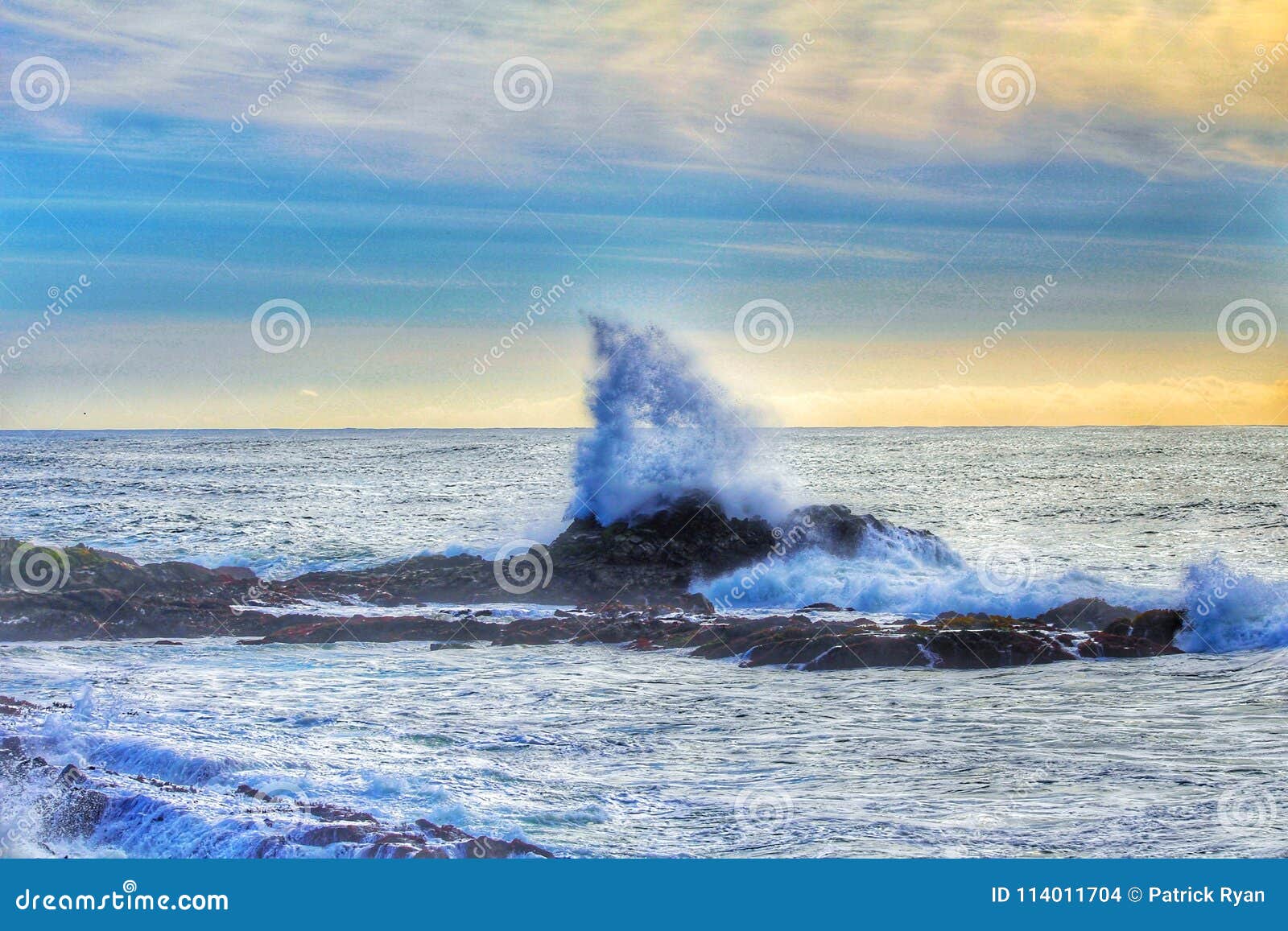 Wave Crown stock photo. Image of wave, crown, shot, rock - 114011704