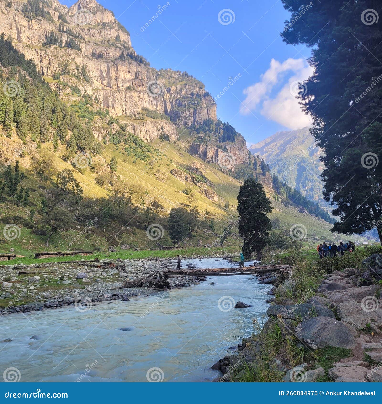 Tarsar Marsar Trek editorial image. Image of peak, camp - 260884975