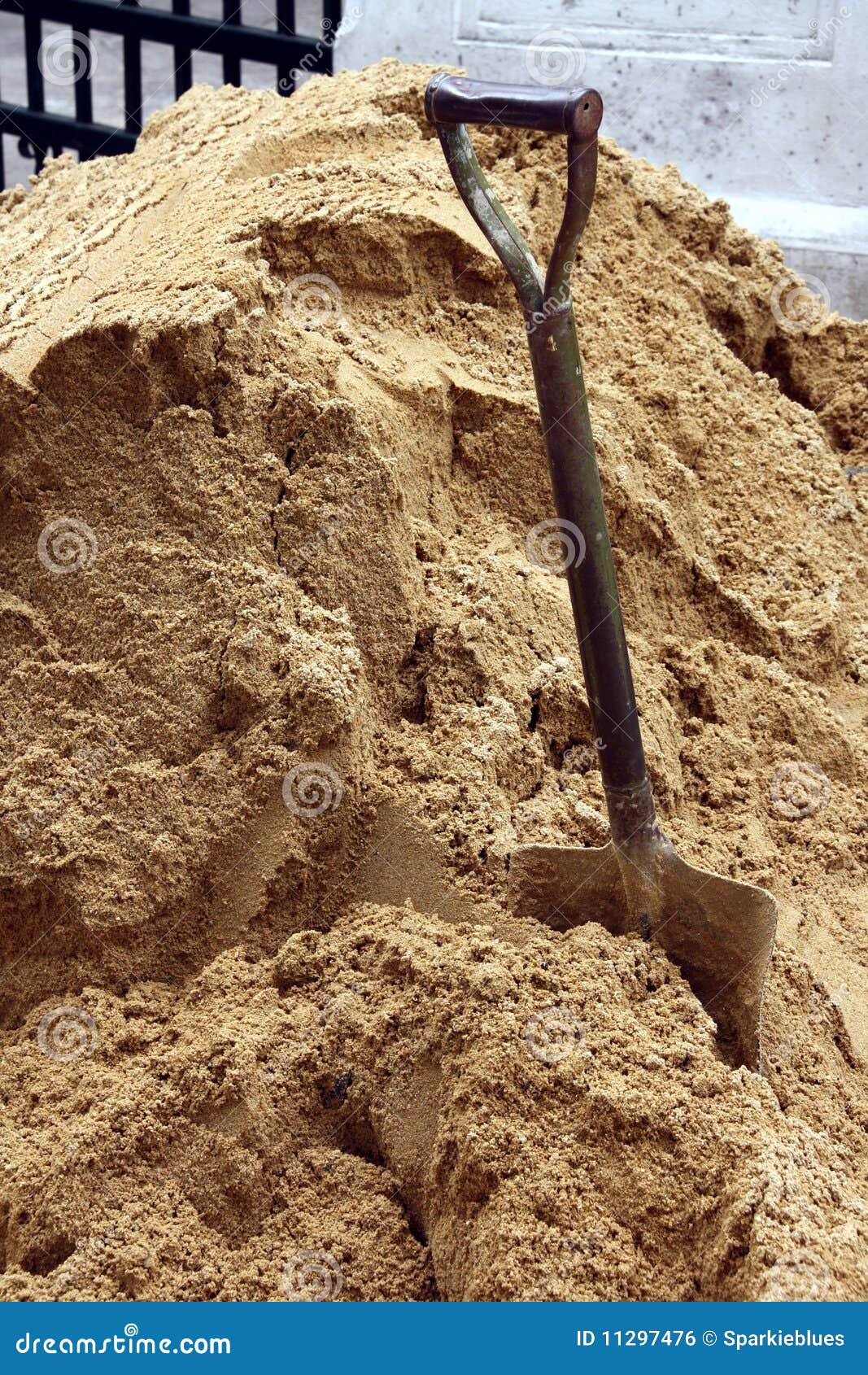 Shovel in sand stock photo. Image of shovel, sand, construction - 11297476