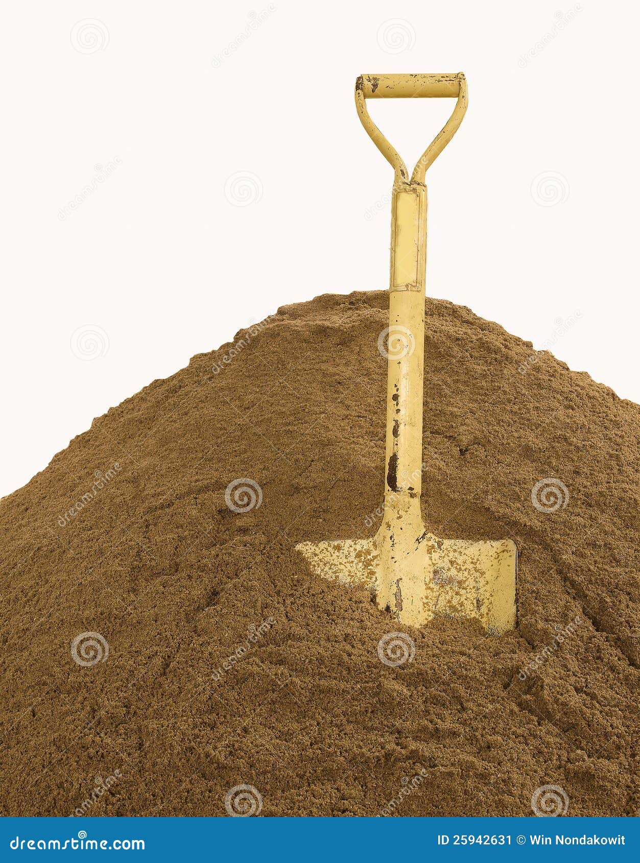 Shovel on sand stock image. Image of build, soil, development - 25942631