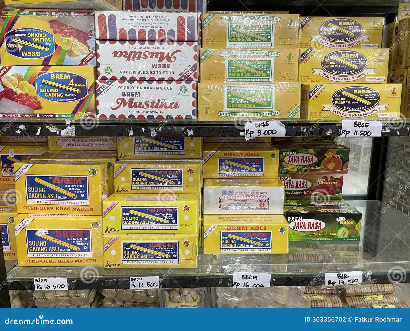 Showcase of Snacks, Various Kinds of Souvenirs Typical of Tulungagung ...