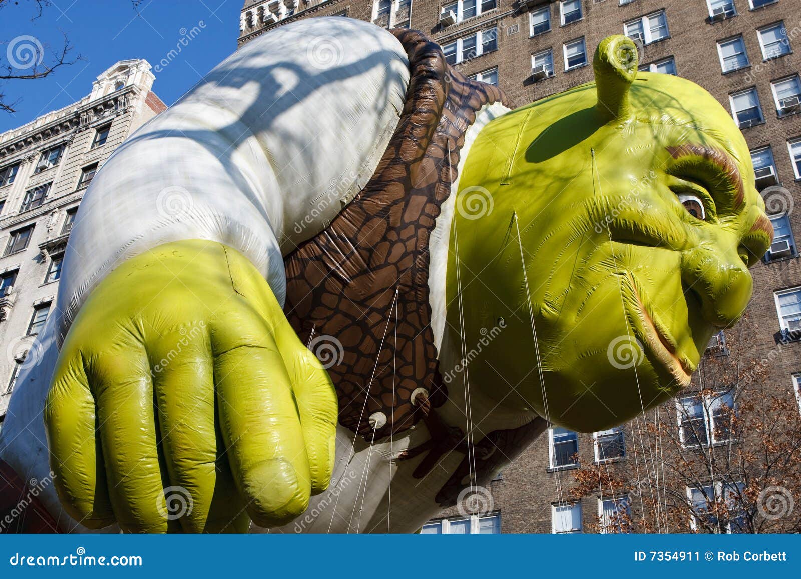 Shrek editorial photo. Image of floats, park, ballons - 7354911