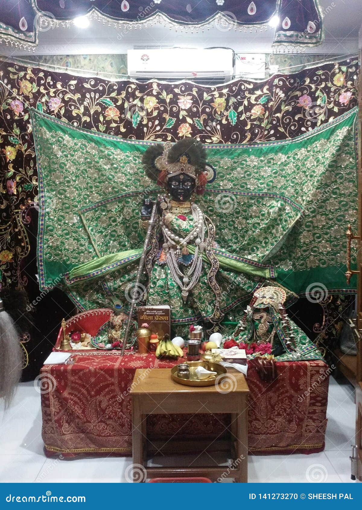 Shri Krishna wallpaper stock photo. Image of radhe, krishan - 141273270