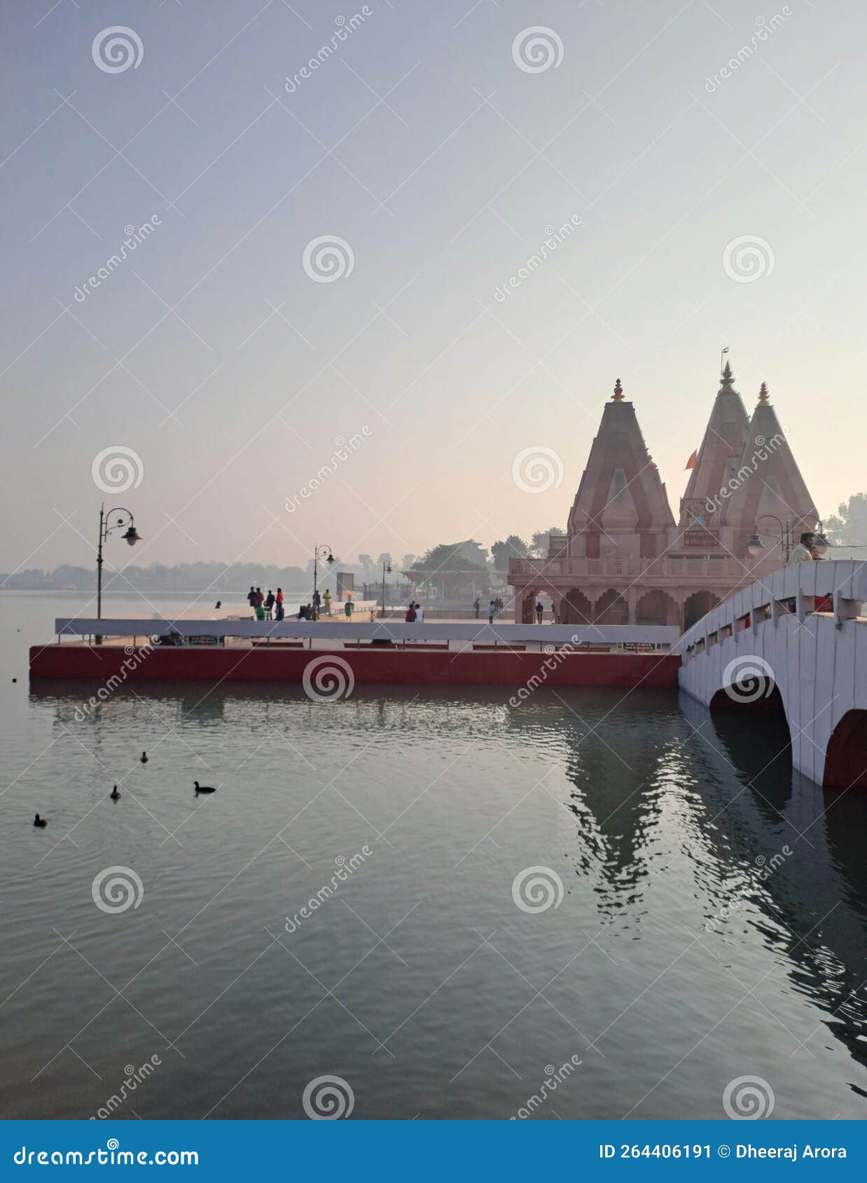 Shri Sarveshwar Mahadev Temple at Brahma Sarovar Editorial Photo ... Shri Sarveshwar Mahadev Temple at Brahma Sarovar Editorial Photo ...