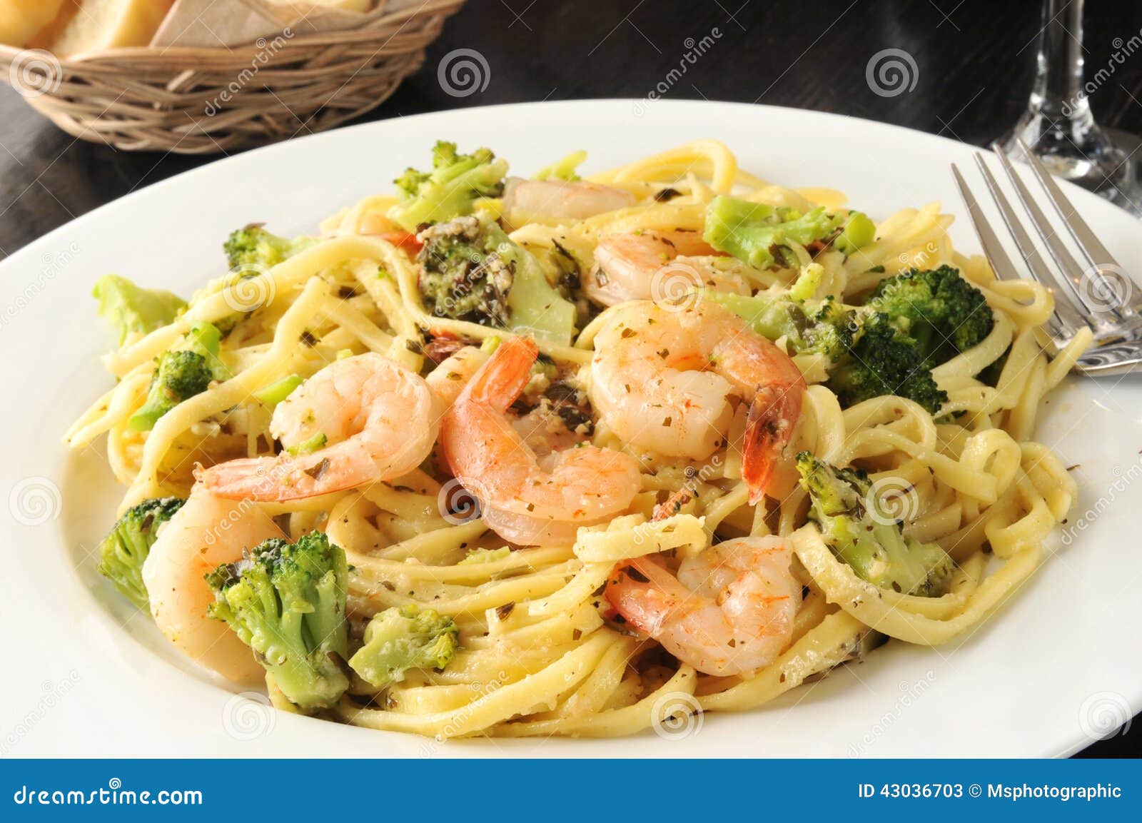 Shrimp linguini stock image. Image of italian, plate - 43036703