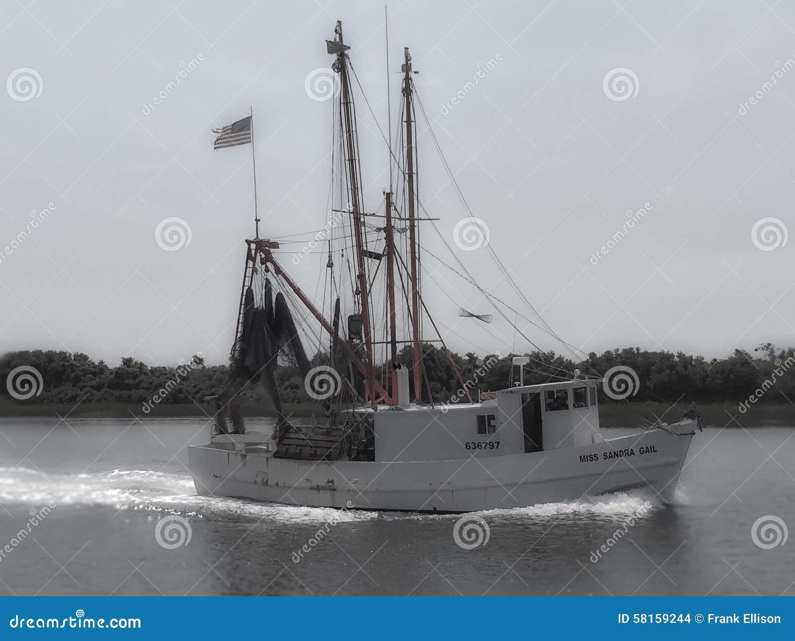 Shrimping Boat editorial stock image. Image of water - 58159244