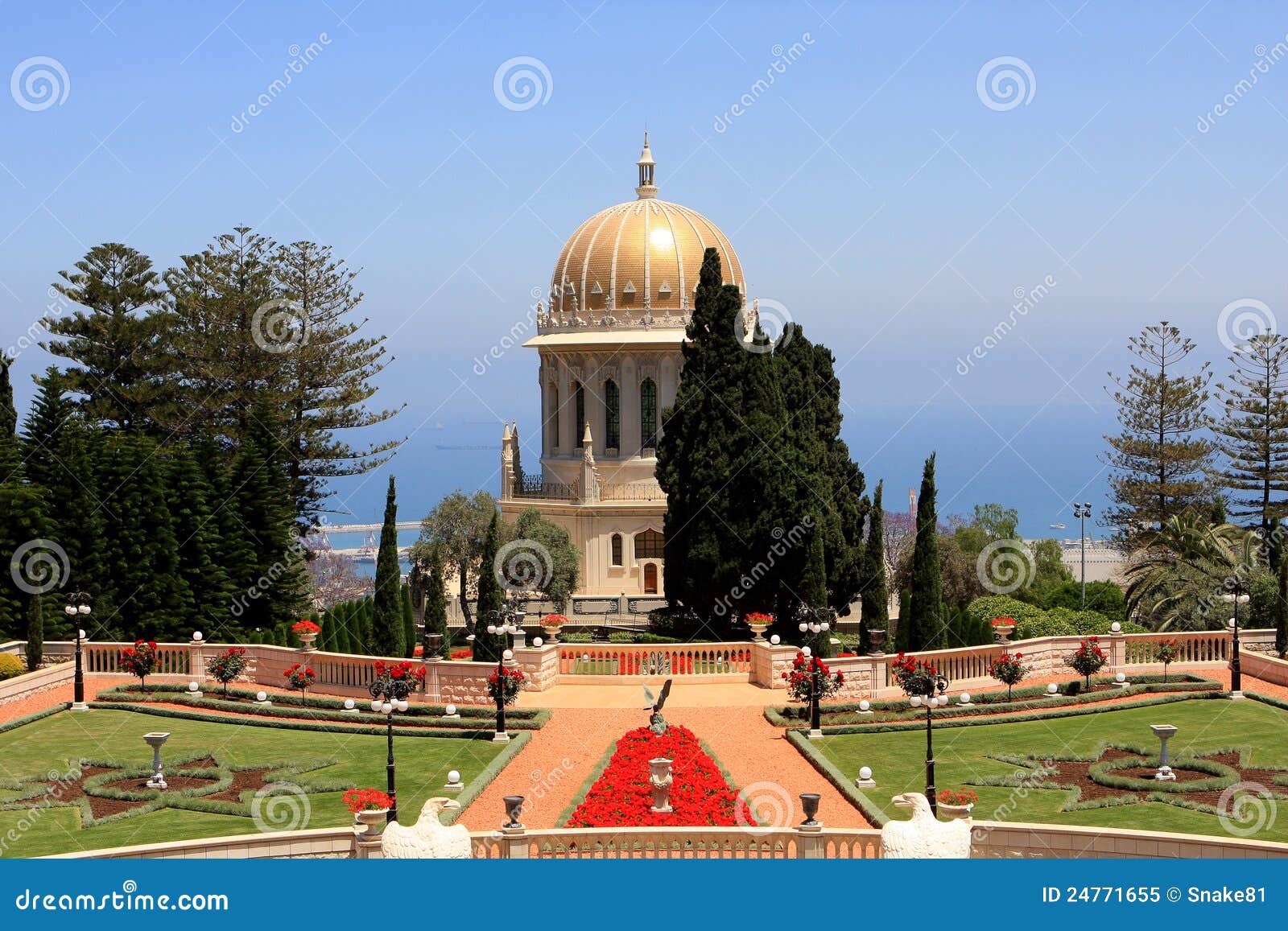 The Shrine of the Bab stock image. Image of green, exterior - 24771655