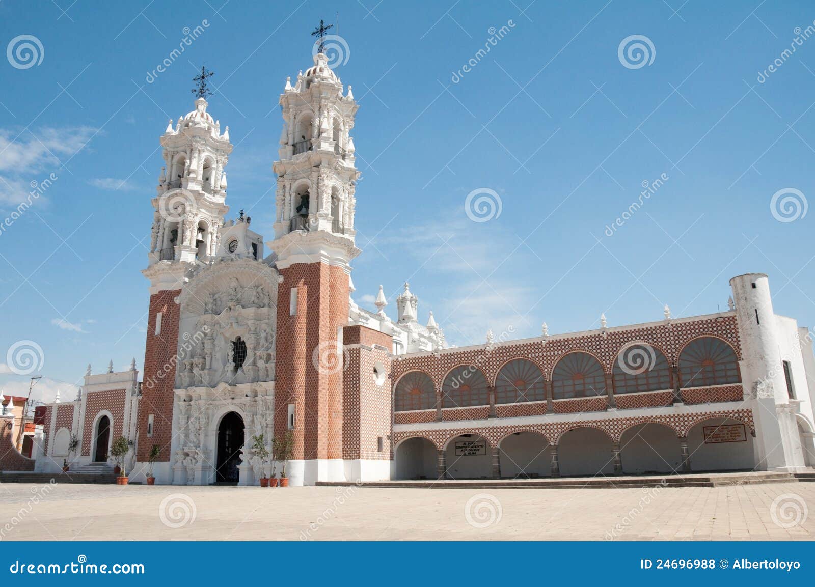 Shrine of Ocotlan, Tlaxcala (Mexico) Stock Photo - Image of baroque ...