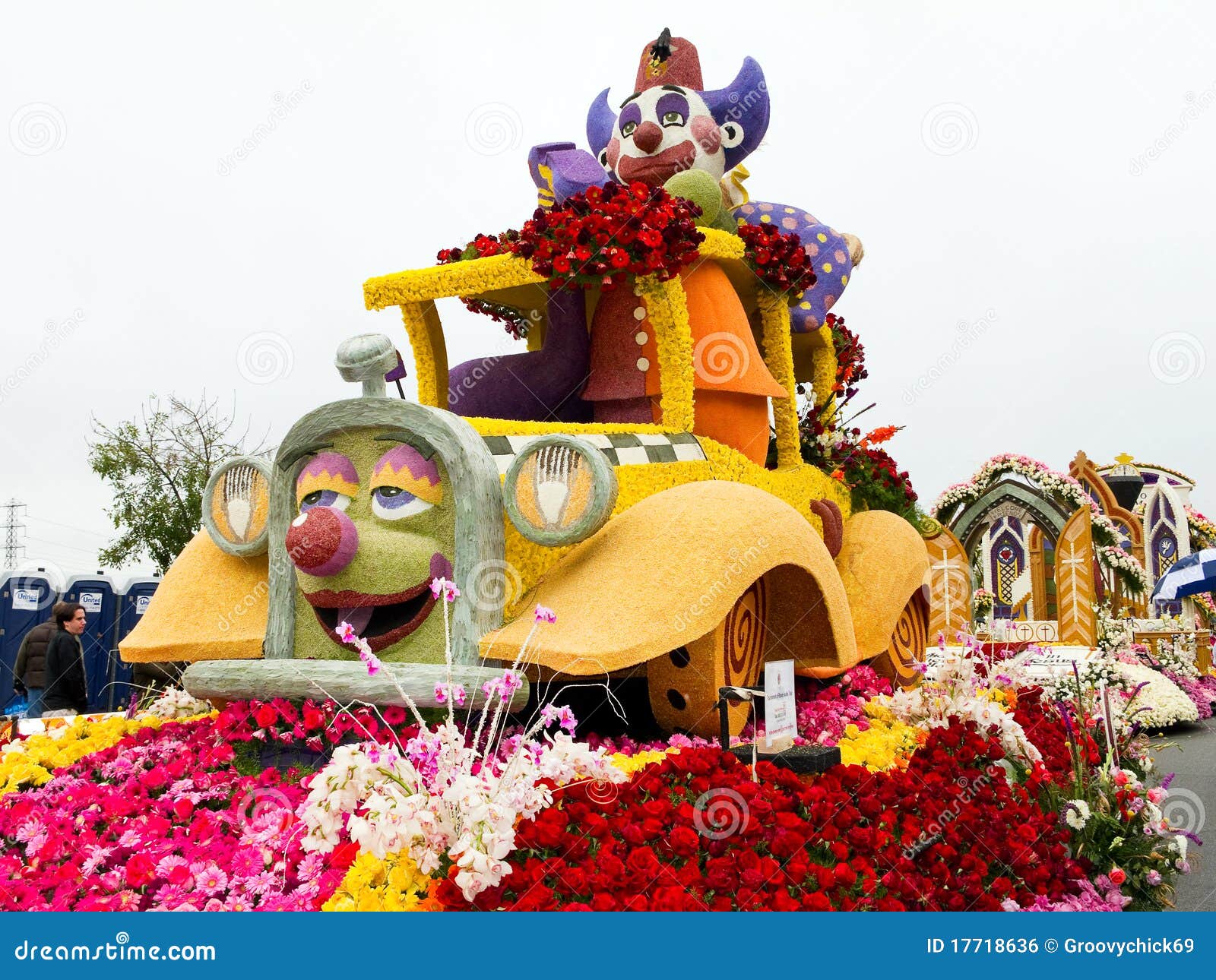 Shriners Hospitals 2011 Rose Bowl Parade Float Editorial Photo - Image ...