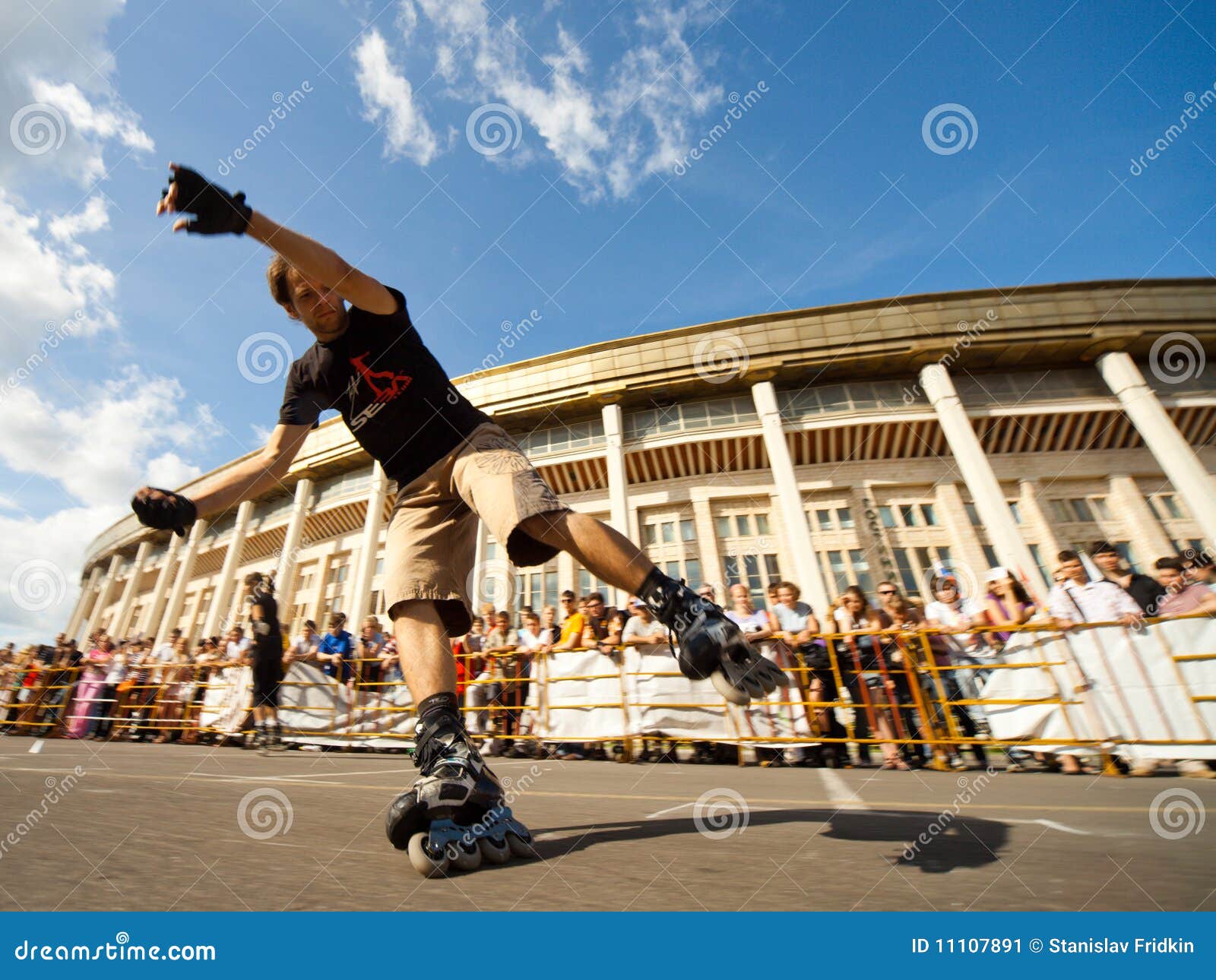 Shuffle (slide) Competition Editorial Photo - Image of extreme, effort ...
