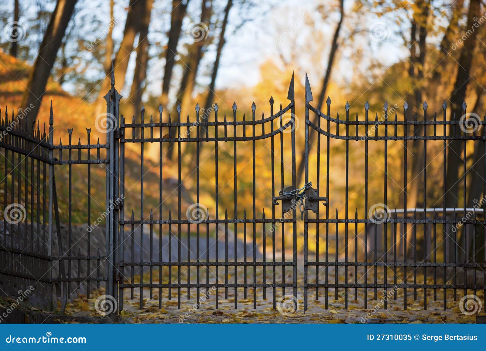 Shut iron spiked gates stock image. Image of background - 27310035
