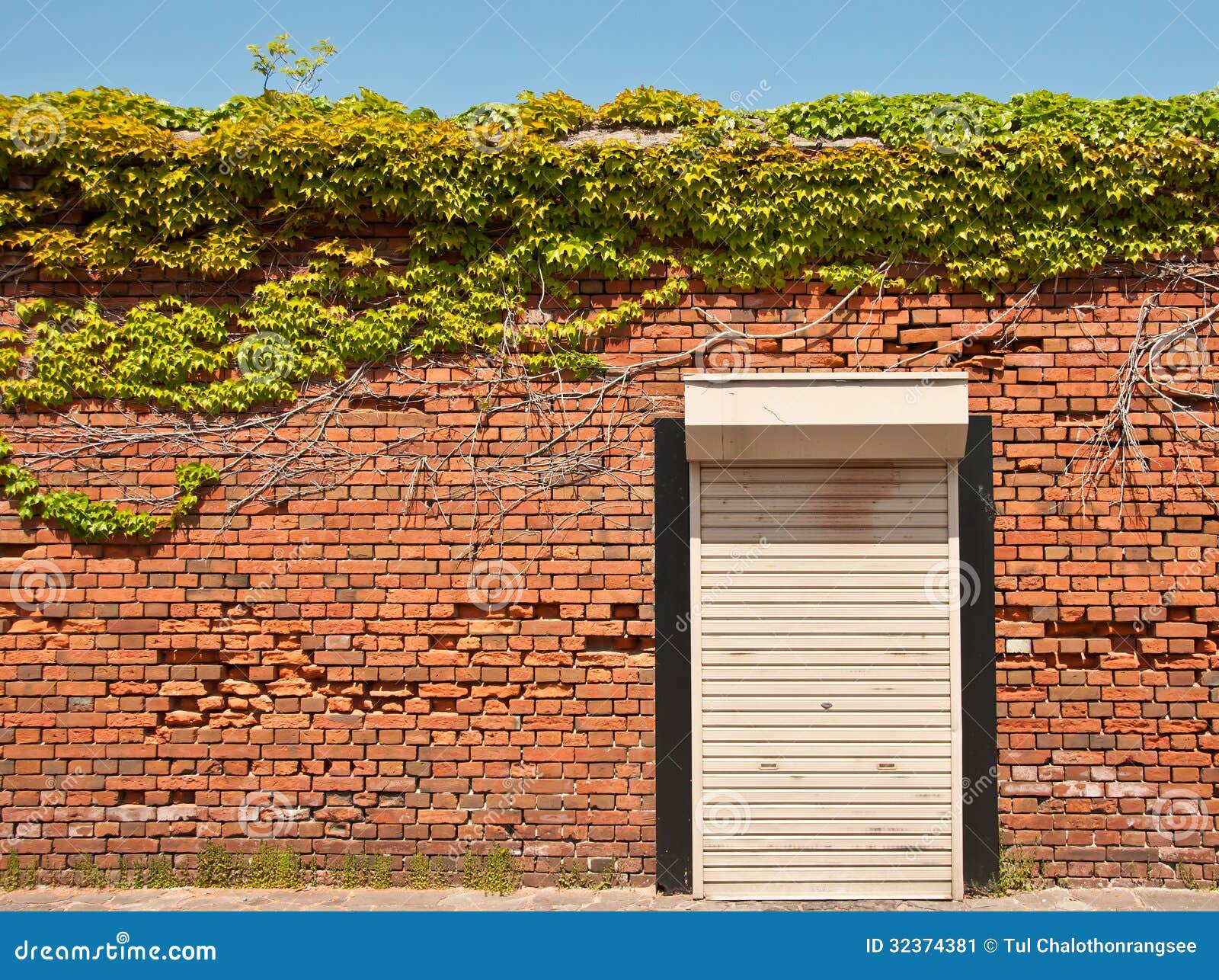 Shuttered door stock image. Image of city, closed, shutter - 32374381