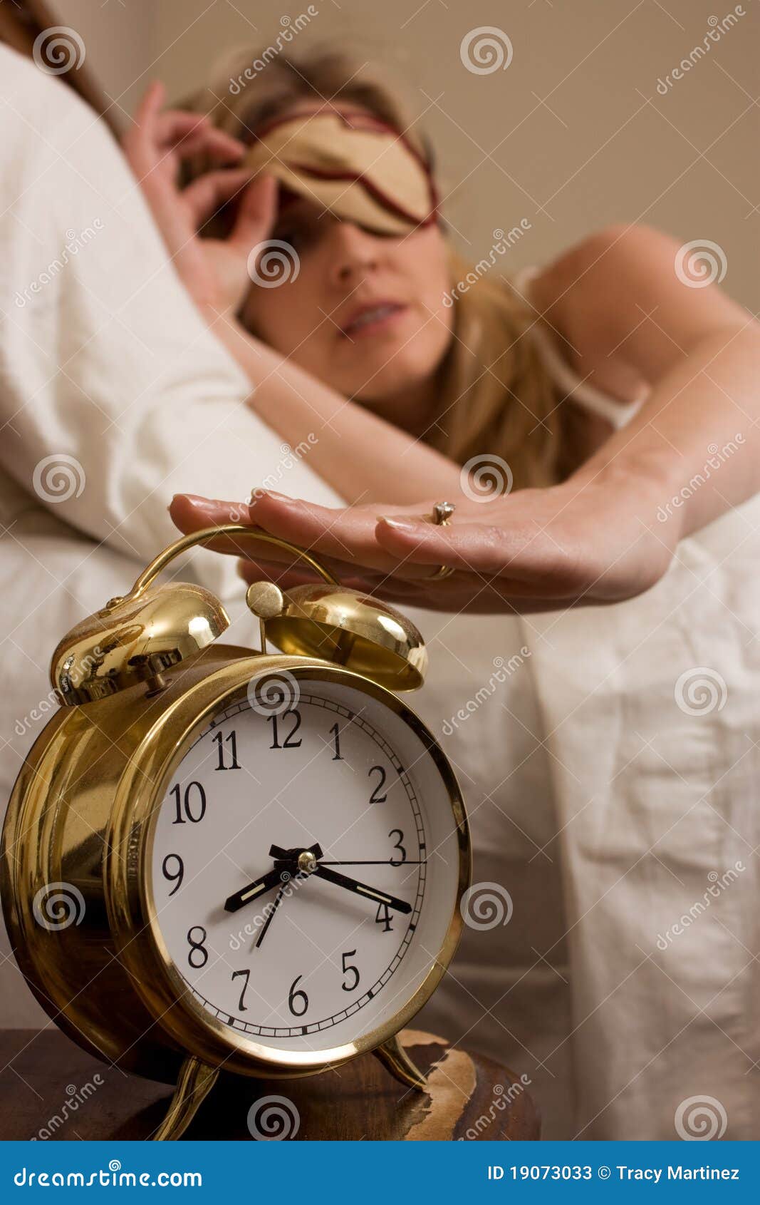 905 Clock Gold Person Stock Photos - Free & Royalty-Free Stock Photos ...