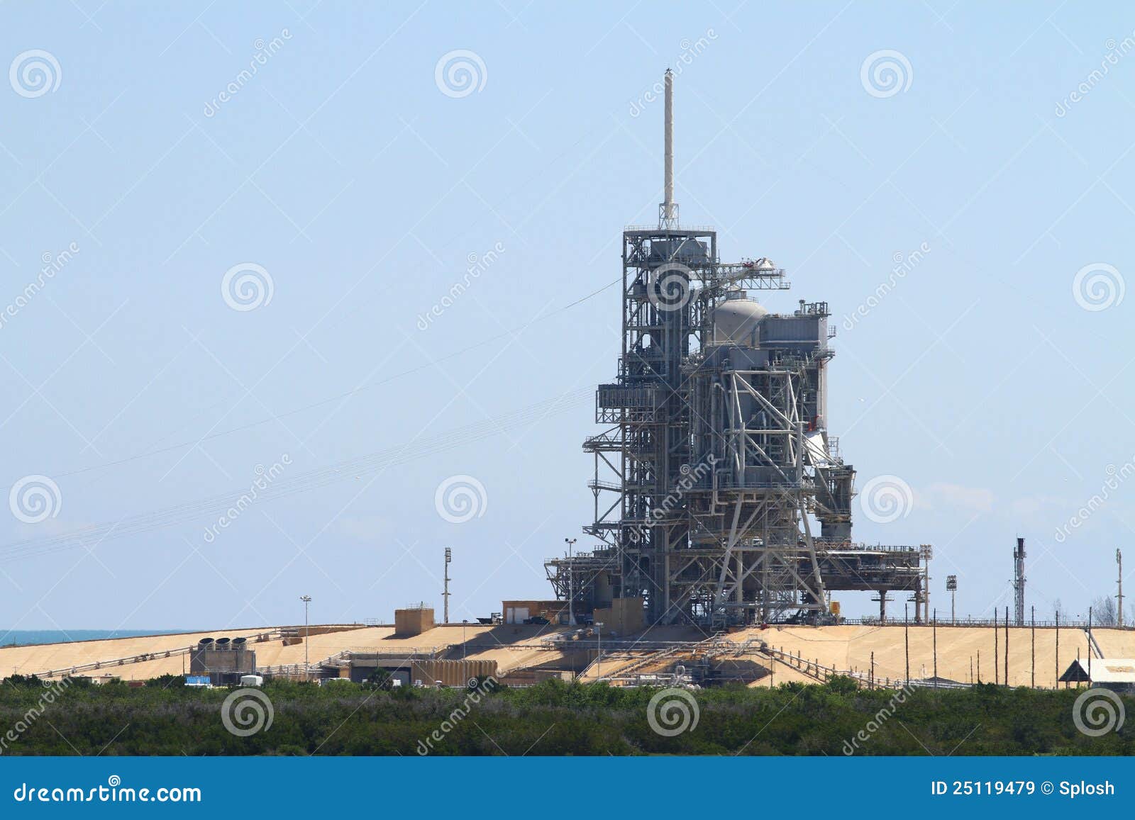 Shuttle Launch Pad stock image. Image of center, rocket - 25119479