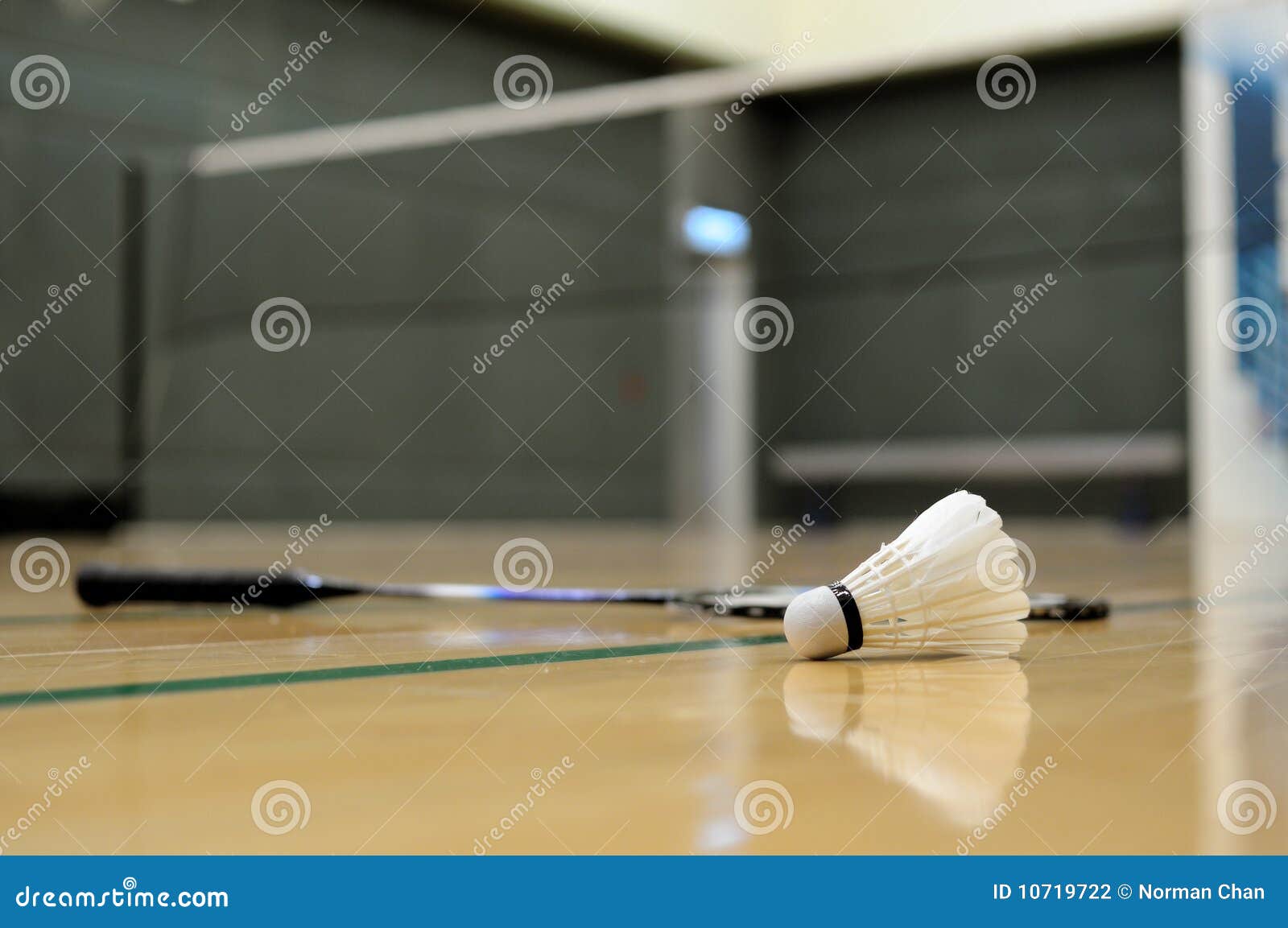 Shuttlecock and racket stock photo. Image of five, shuttlecock - 10719722