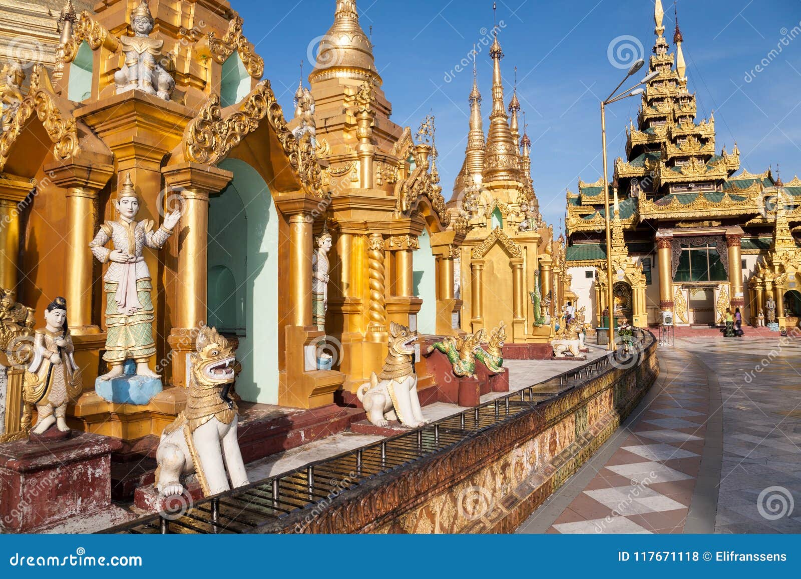 Shwedagon Paya, Rangun, Myanmar Stockfoto - Bild von zieleinheit ...