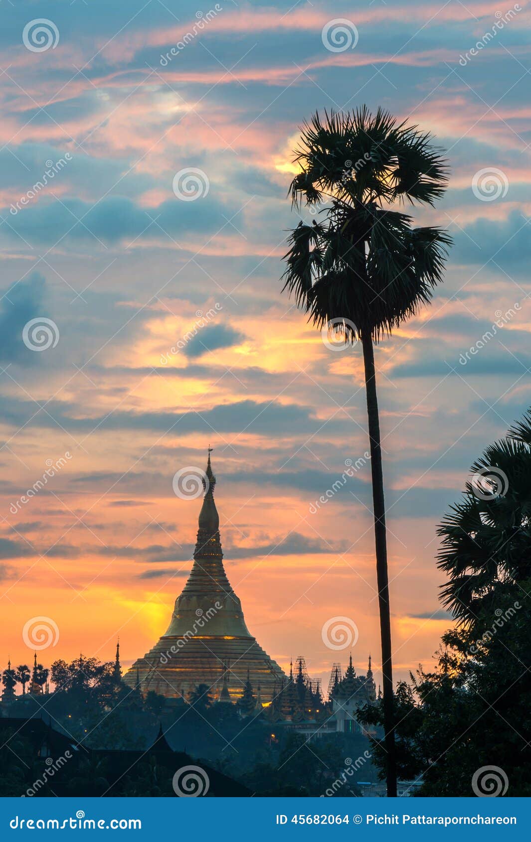 Shwedagon in sunset stock photo. Image of night, evening - 45682064