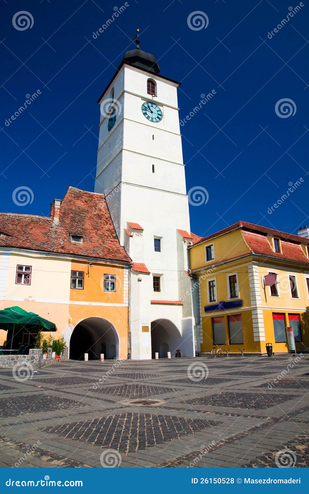 Sibiu - la tour du Conseil photo stock. Image du tourisme - 26150528