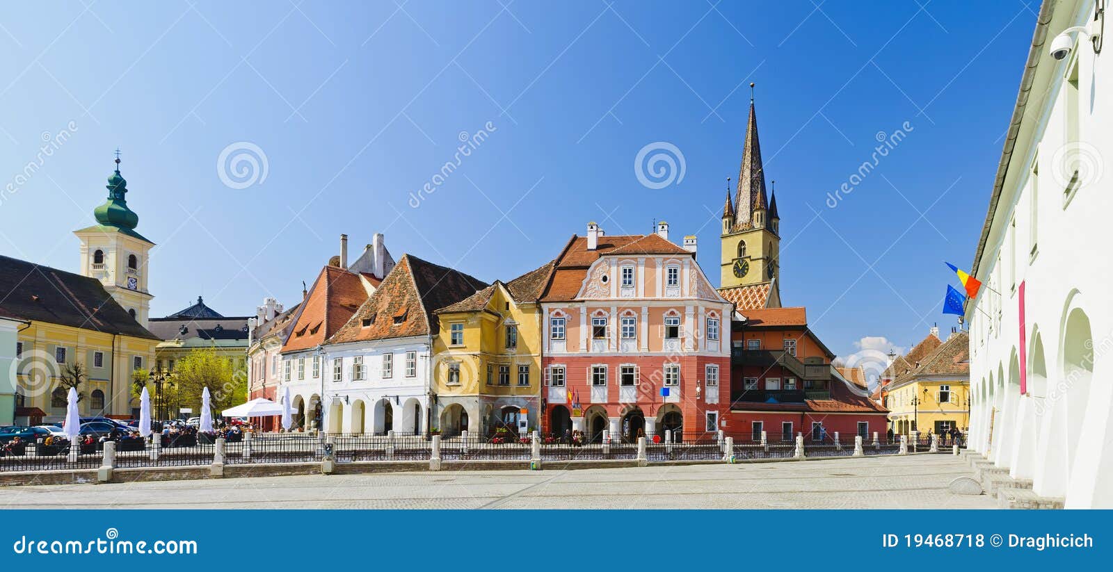 Sibiu, Romania - House With Caryatides - Beautiful House With Identical ...