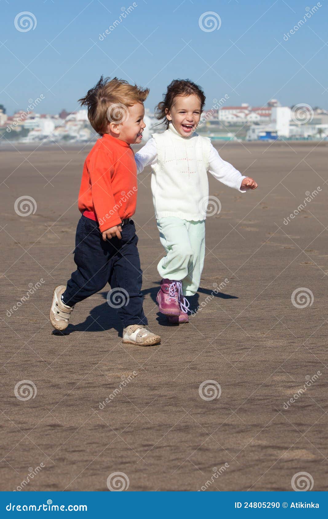 Siblings and friends stock photo. Image of ocean, friendship - 24805290
