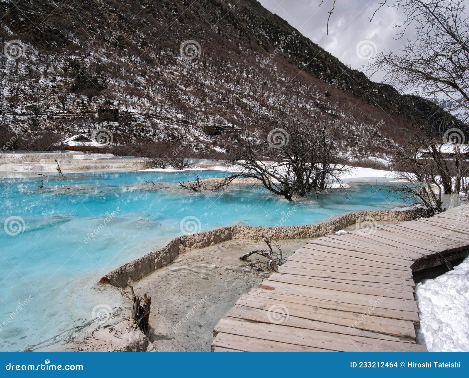 HuangLong in the Snow in China Stock Photo - Image of water, winter ...