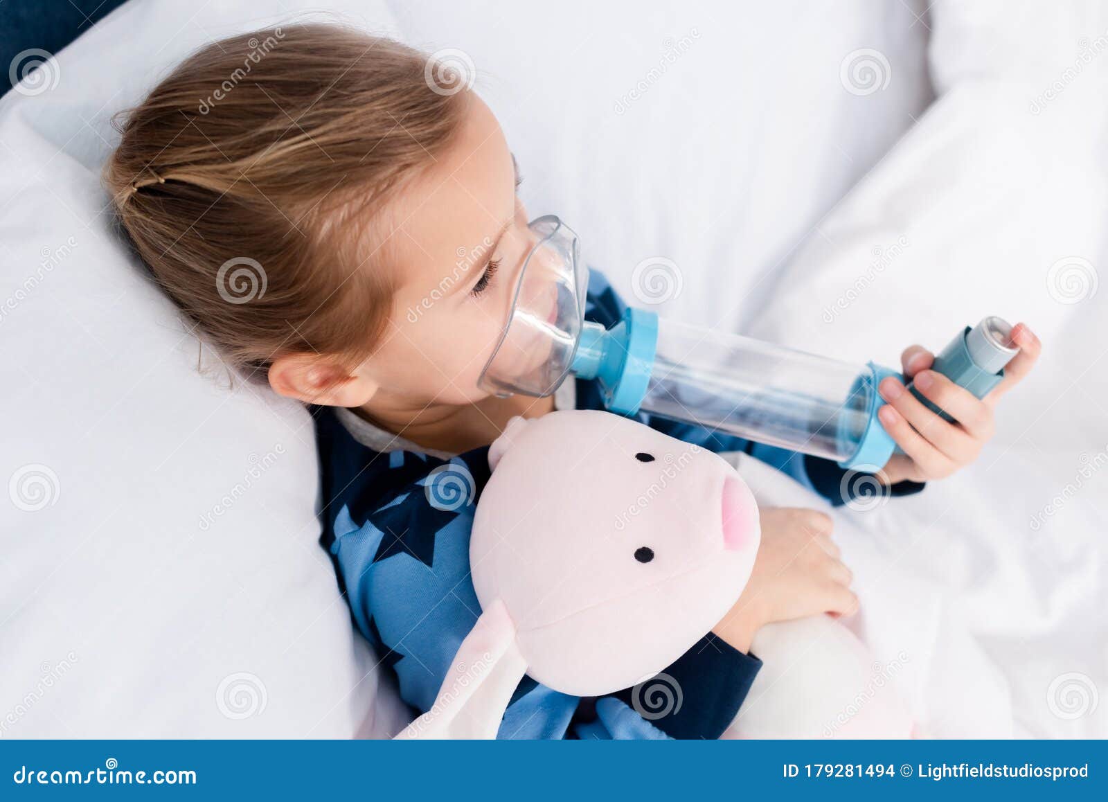 Sick Kid Using Inhaler with Spacer Stock Photo - Image of preschooler ...
