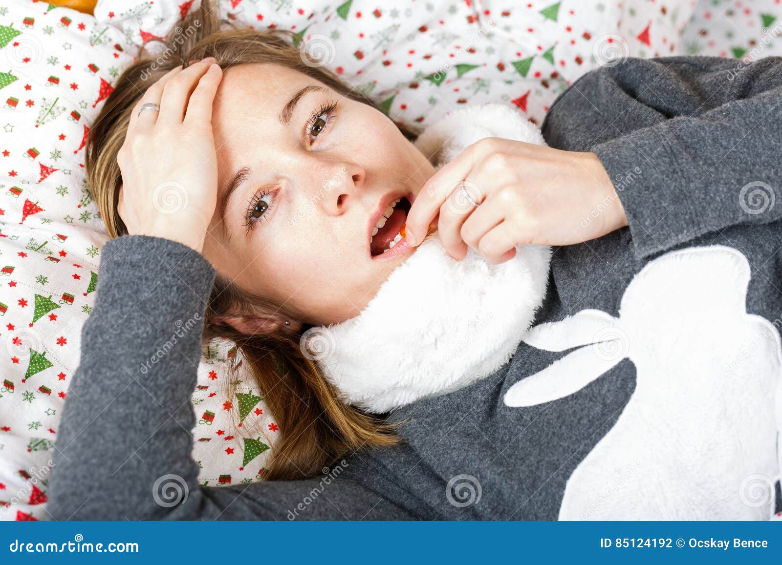 Sick woman getting flu stock photo. Image of headache - 85124192