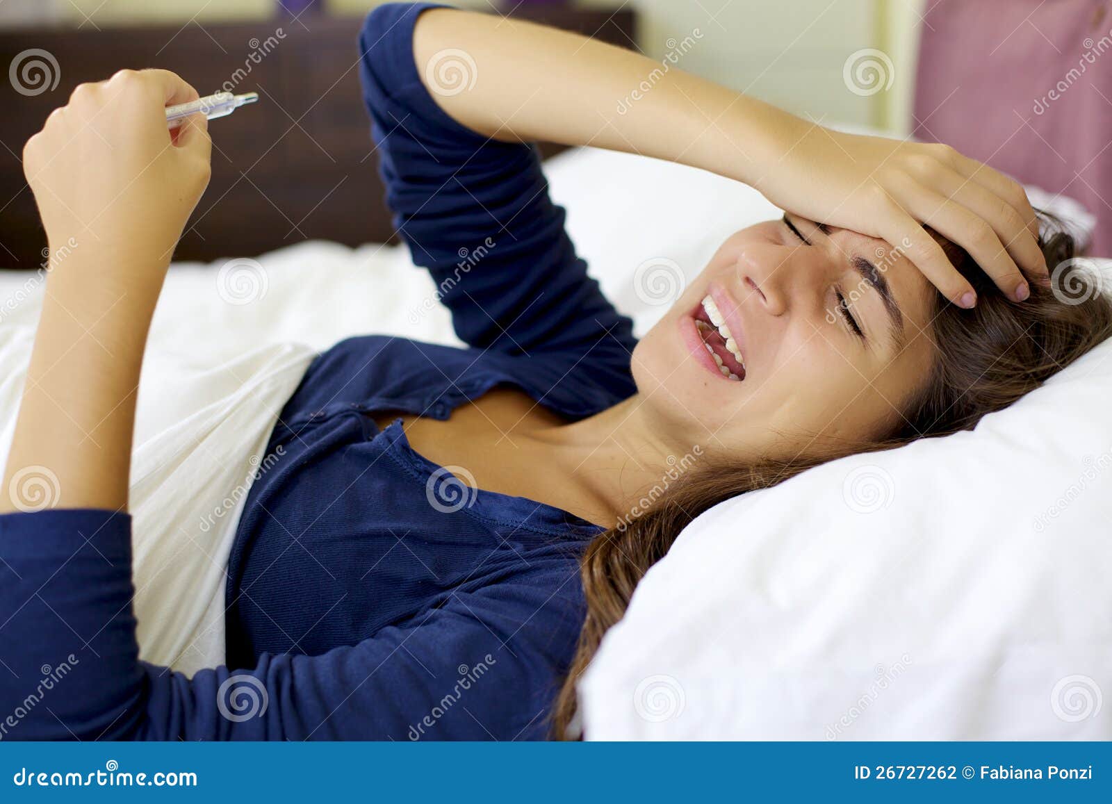 Sick Young Woman Shouting because of Strong Pain Stock Photo - Image of ...