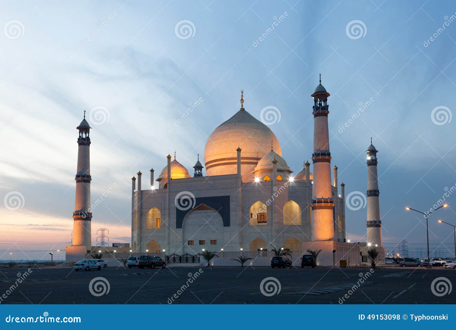 Siddiqa Fatima Mosque in Kuwait Stock Photo - Image of arabian, siddiqa ...