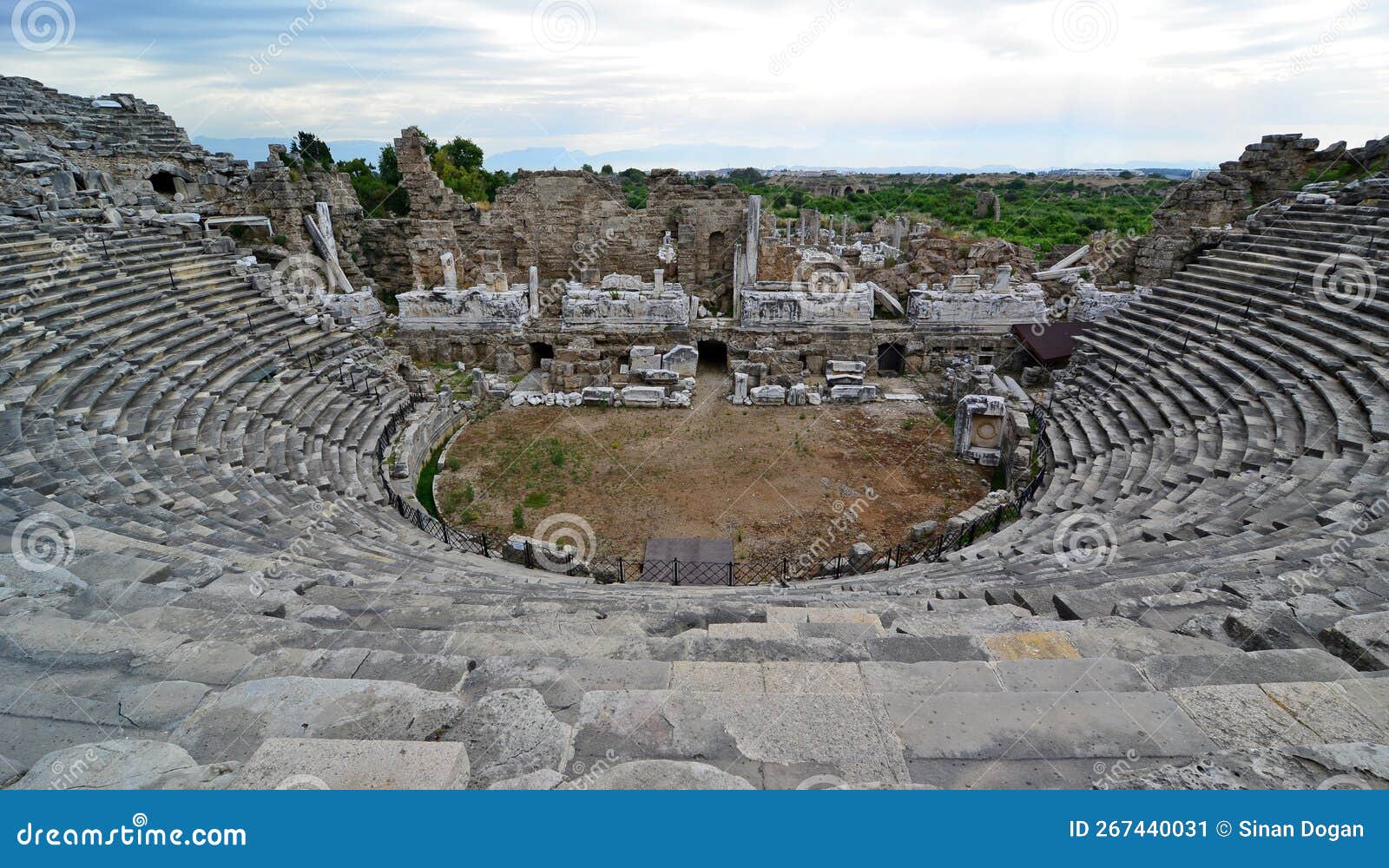 Side Ancient City - Antalya Editorial Photo - Image of monolith, arch ...