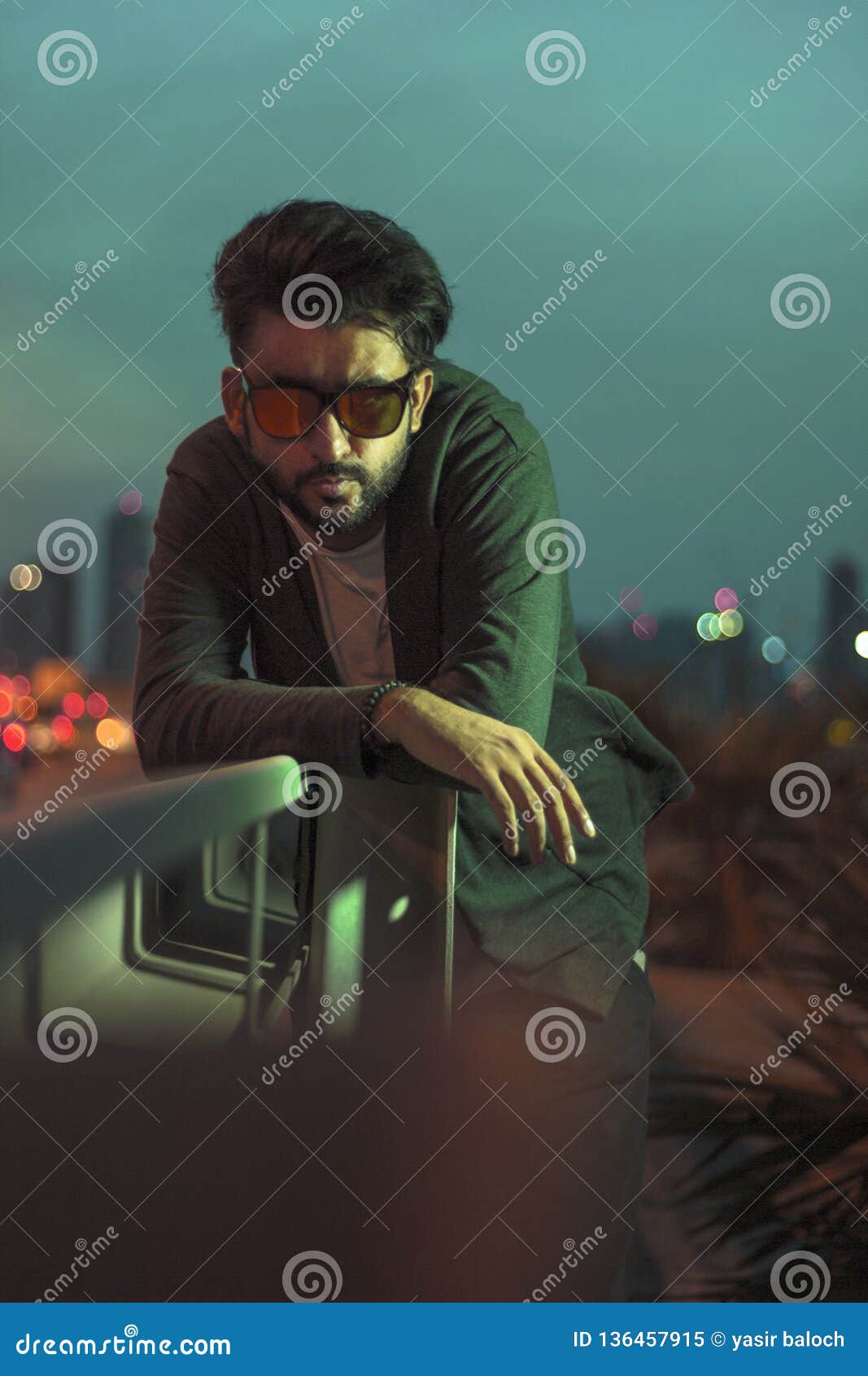 Side of bahrain road stock image. Image of light, road - 136457915