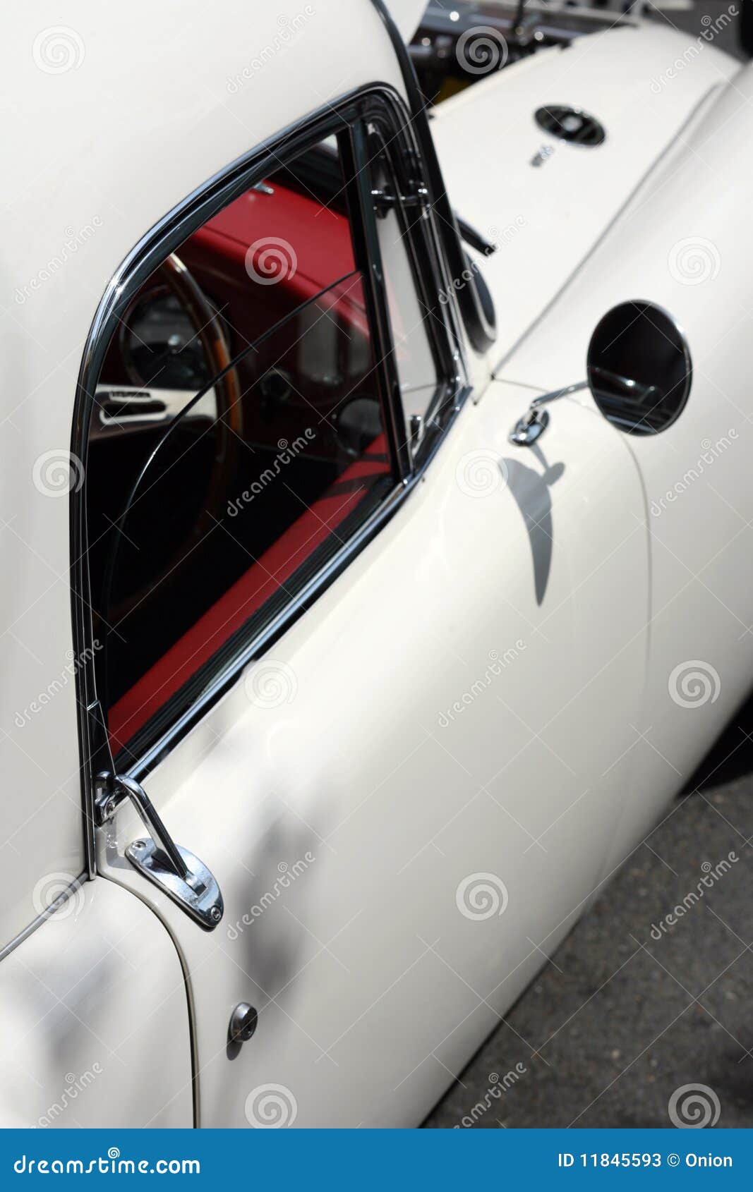 Side body of a classic car stock image. Image of beautiful - 11845593