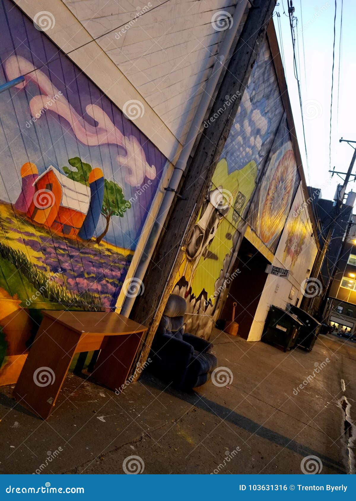 Side of building art editorial photo. Image of building - 103631316