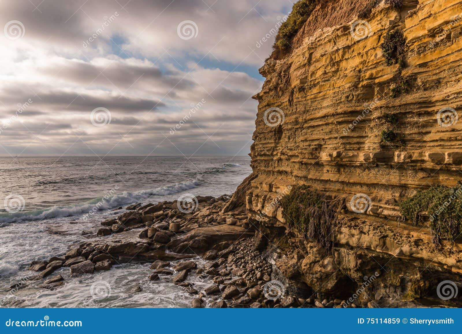 Side of Cliff with Rocks and Ocean at Sunset Cliffs Stock Image - Image ...