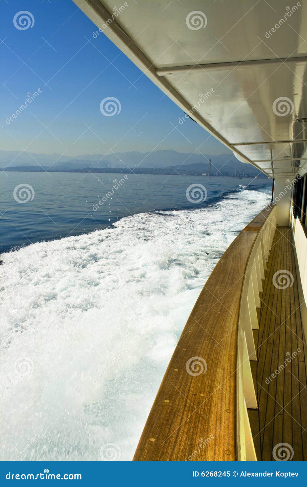 Side of cruising ship stock image. Image of outdoor, cruising - 6268245