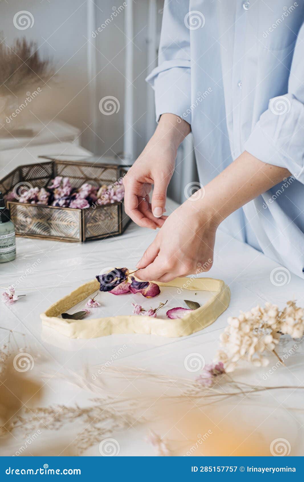 Side Hustle, Money-Making Crafts, DIY Crafts To Create and Make Money ...