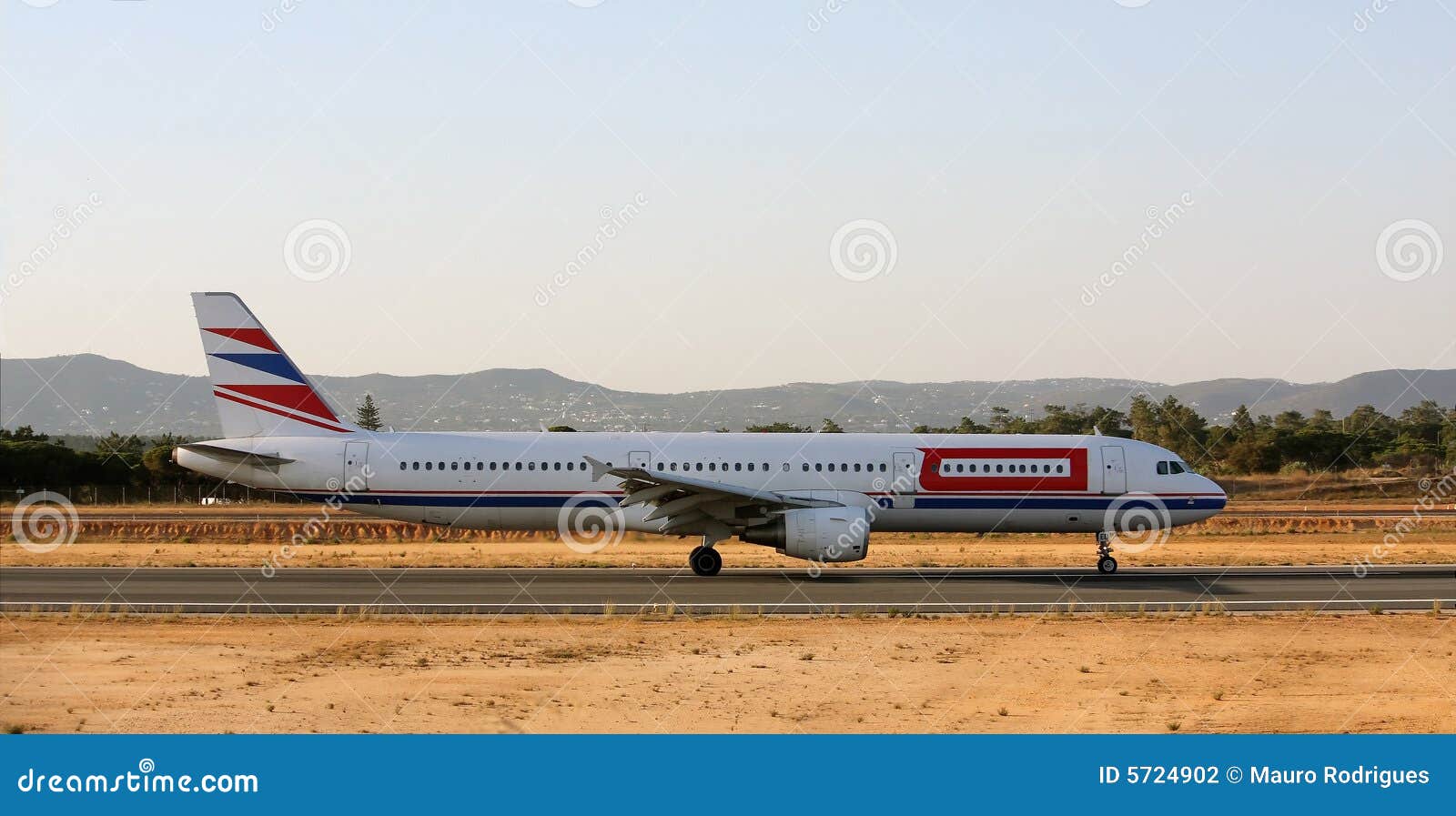 Side plane stock photo. Image of aeroplane, track, civil - 5724902