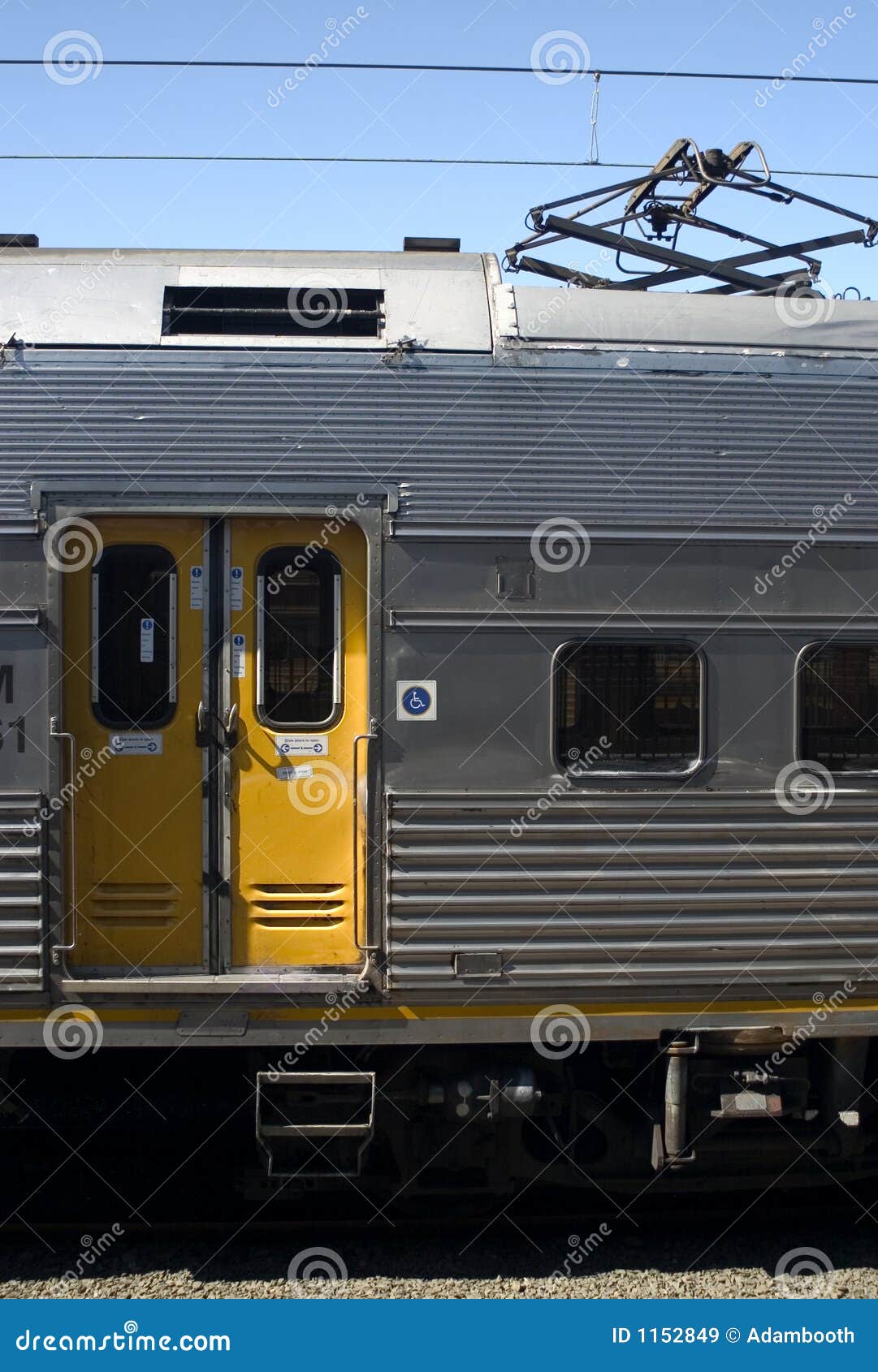 Side On Train Picture. Image: 1152849