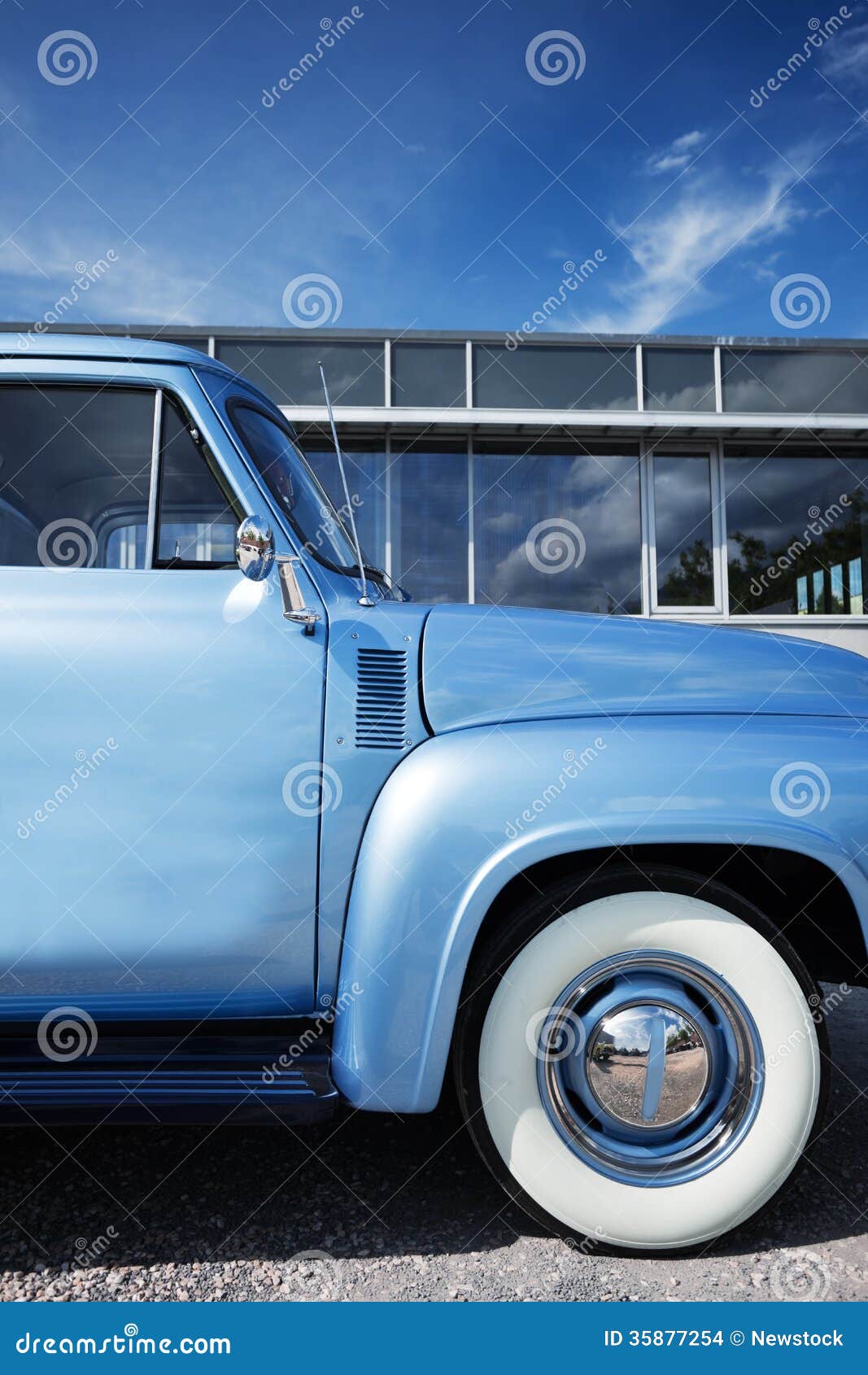 Side View of American Classic Car Stock Photo - Image of polished ...
