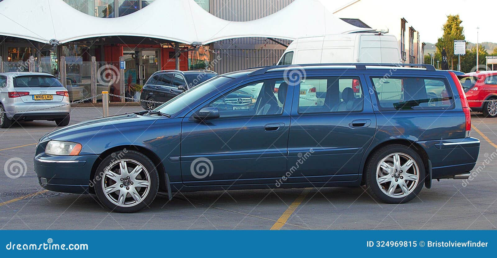 Side View of a Blue Volvo V70 D5 Estate Car Editorial Image - Image of ...