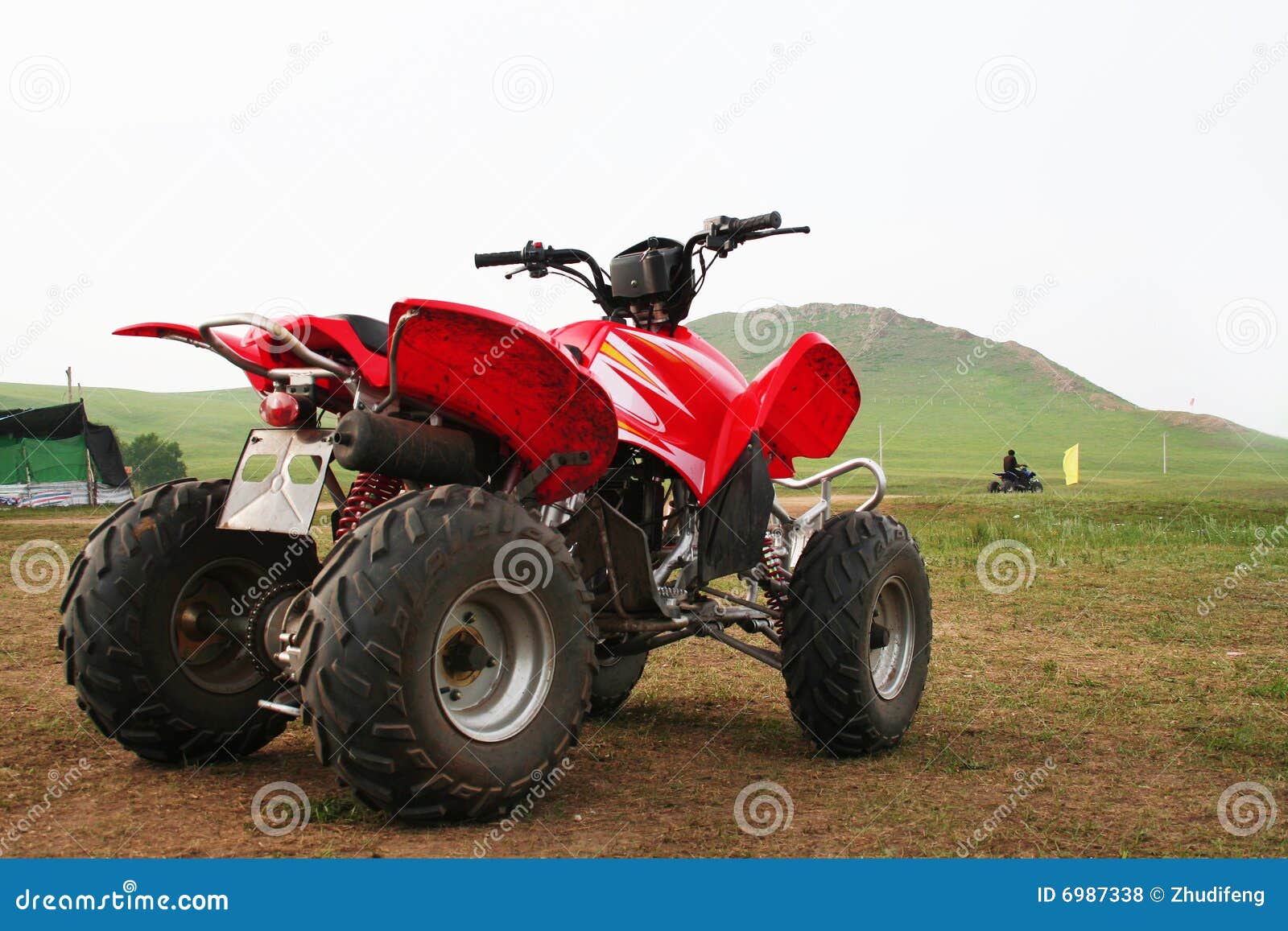 Side View of a Camo quad stock photo. Image of sport, hunting - 6987338
