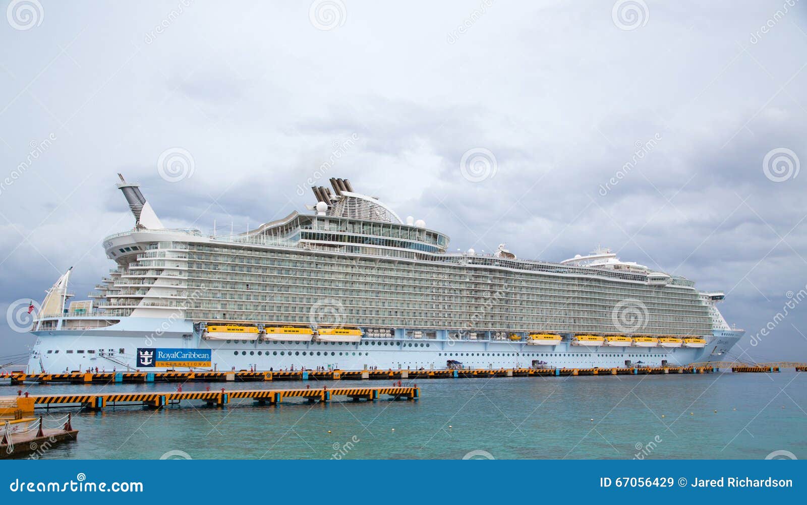 Side View of Cruise Ship at the Pier Editorial Stock Image - Image of ...